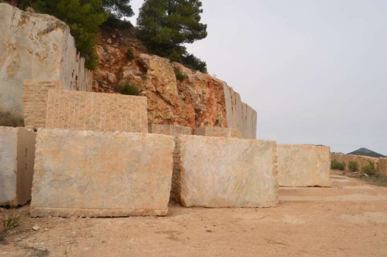 Urbas adquiere una de las principales cantera de mármol de Murcia ...