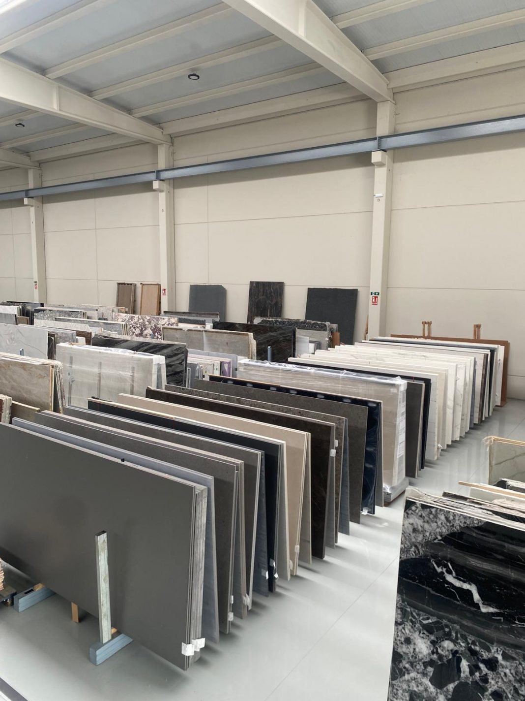 Grupo MR Stone distribuirá la superficie MDi de Inalco en todo Aragón ...